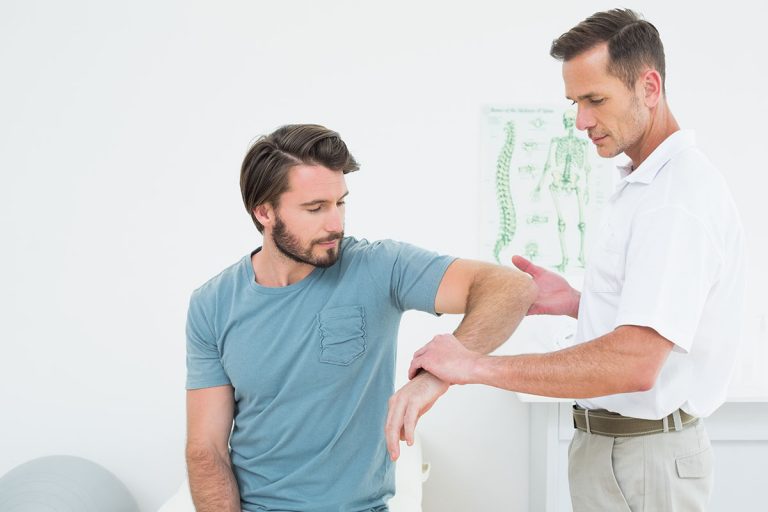 Shoulder impingement: Signs, symptoms and treatment | Dr Geier